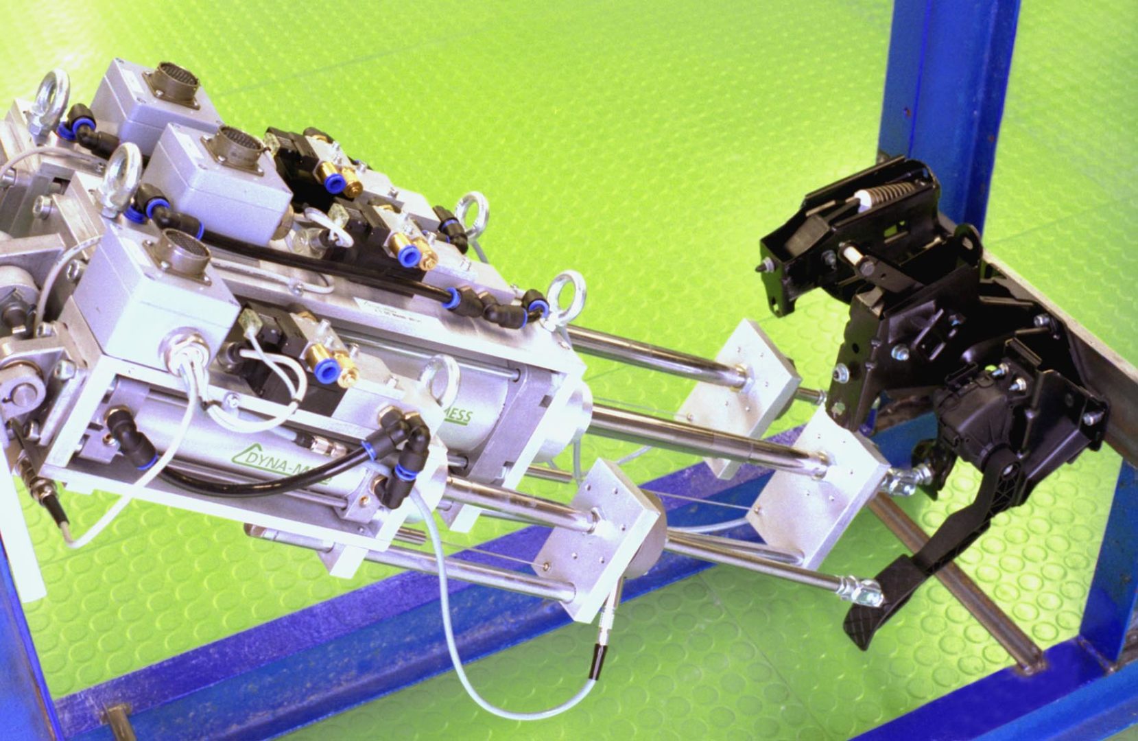 Pedal system - DYNA-MESS